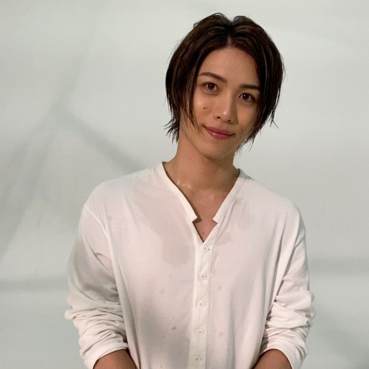 発売中のCanCam9月号に、注目俳優 #立石俊樹 さんが登場 ︎︎︎スワイプで動画が観られます 「水も滴るイイBODY」企画で、水も滴るご自慢パーツを披露し - MAGMOE