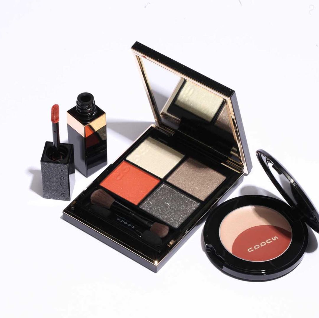 #SUQQU #ホリデーメイクアップキット 速報】11/5数量限定発売。＜スウォッチ付きでお届け！＞ 2021年のSUQQUホリデーシーズンは、漢詩に由来 - MAGMOE