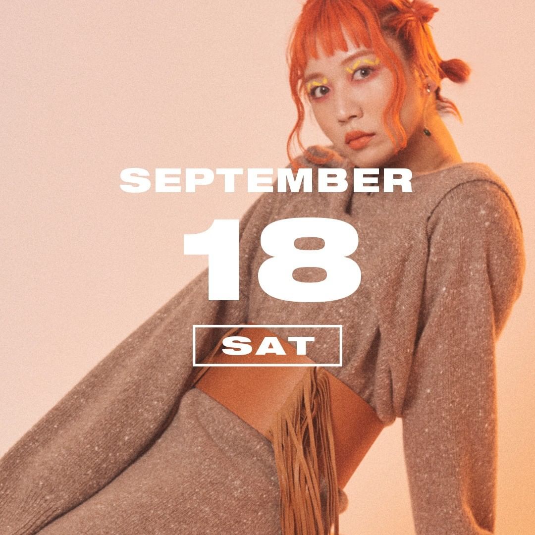 9月18日は『世界初のカップ麺「カップヌードル」発売日』。フリンジを麺に見立てて、「カップヌードル」なスタイリングにチャレンジ！ NYLON.JPでは「365 - MAGMOE