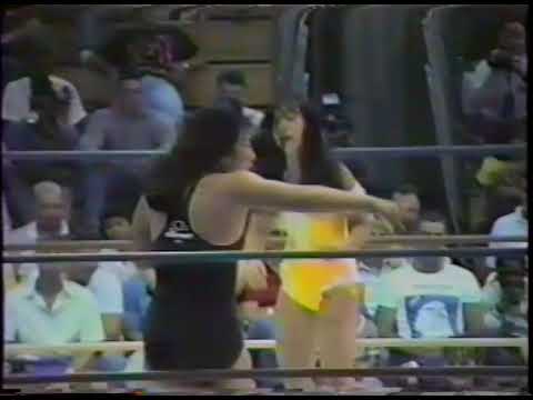 JWP 米空軍で 1990 03 30 女子レスリング - MAGMOE