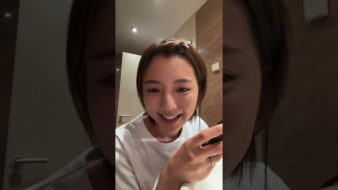 真野恵里菜 Instagram Live - MAGMOE