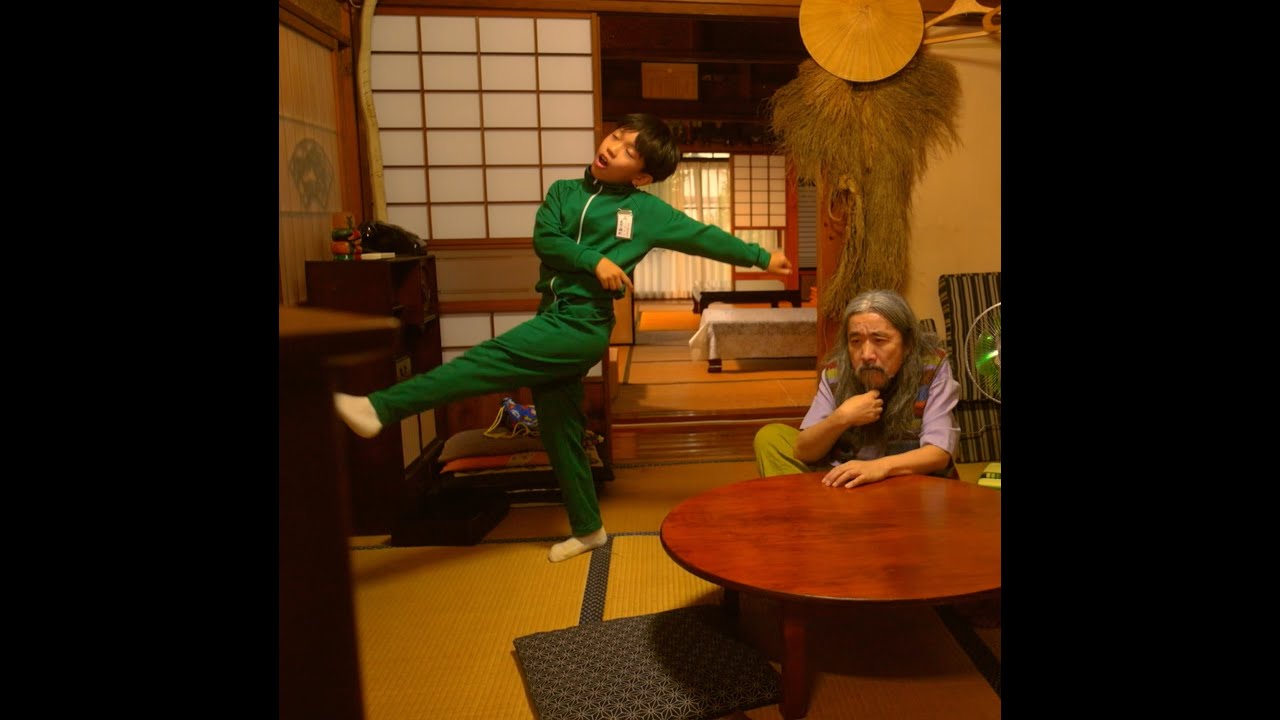 錦鯉が歌い、みんなで踊る!「泳げ!ニシキゴイ体操」 1ナンデソーナルノ!な朝もスマイルになる運動【森本慎太郎・渡辺大知主演】zip 朝ドラマ