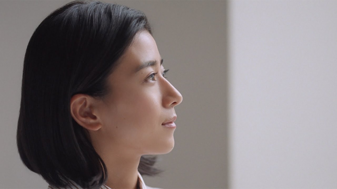 “ちむどんどん”黒島結菜、頭からっぽにしてリラックス 井浦新は仕事中ニヤニヤ!? JT「ひといき習慣」シリーズ新CM - MAGMOE