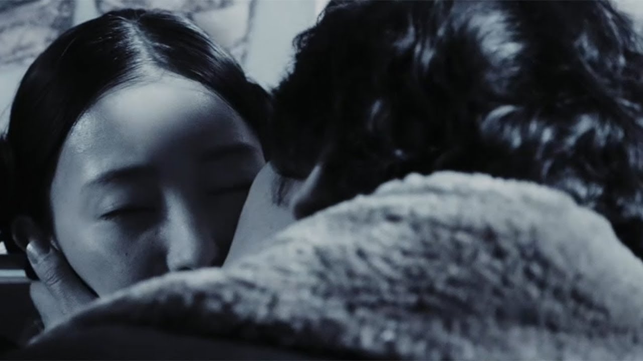 安藤政信、宮本茉由にいきなりキス 太宰治「斜陽」執筆75周年記念映画「鳩のごとく 蛇のごとく 斜陽」【予告編】 - MAGMOE