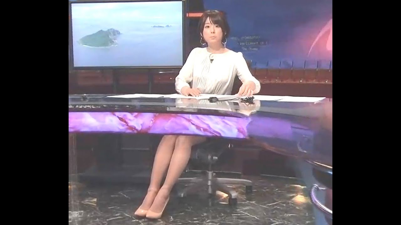 秋元優里 ミニスカ美脚 No1 - MAGMOE