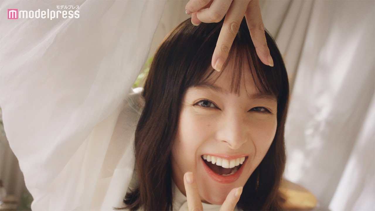 清野菜名が"ごきげんポーズ"を連発！？最近のごきげんエピソードが可愛い♡カンロ「健康のど飴」新CM - MAGMOE