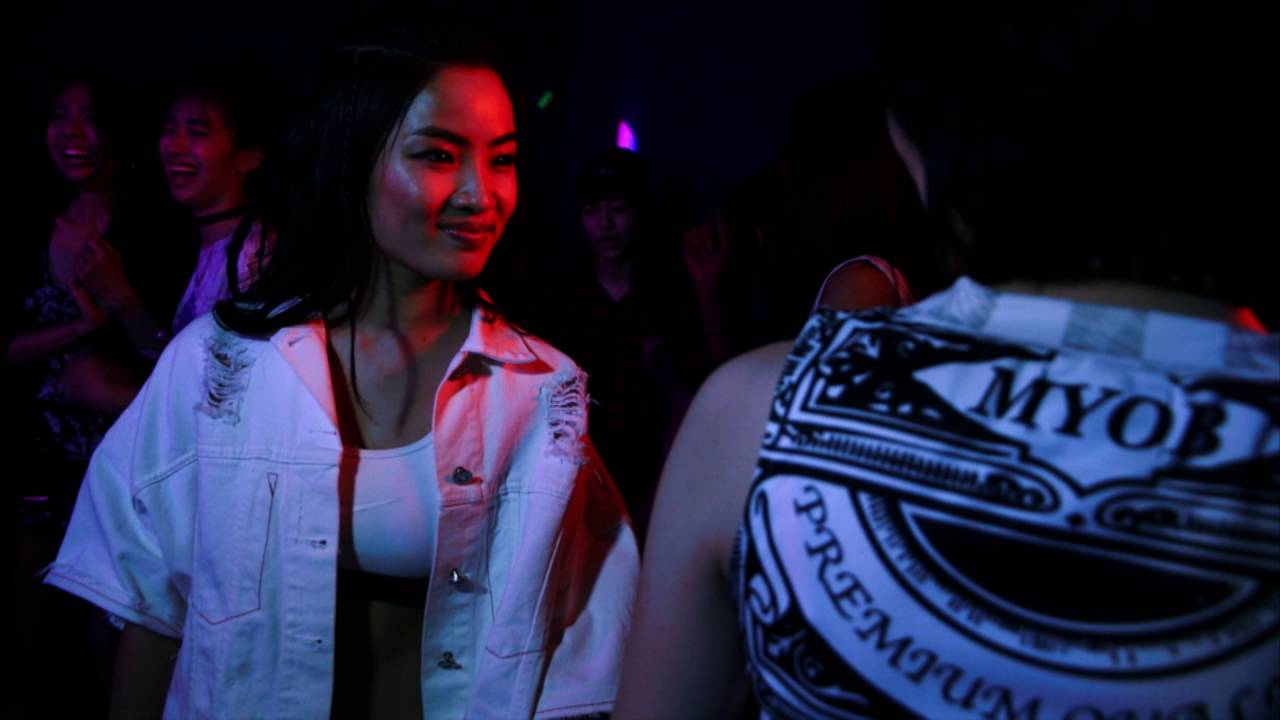 FAKY / インタラクティブ選択制Webドラマ "Are You OK?" - ep A "ひとりぼっち (All alone)" - MAGMOE