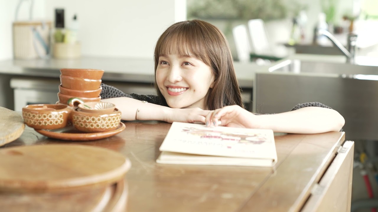 百田夏菜子の朝（バースデーブックメイキングVTR） - MAGMOE