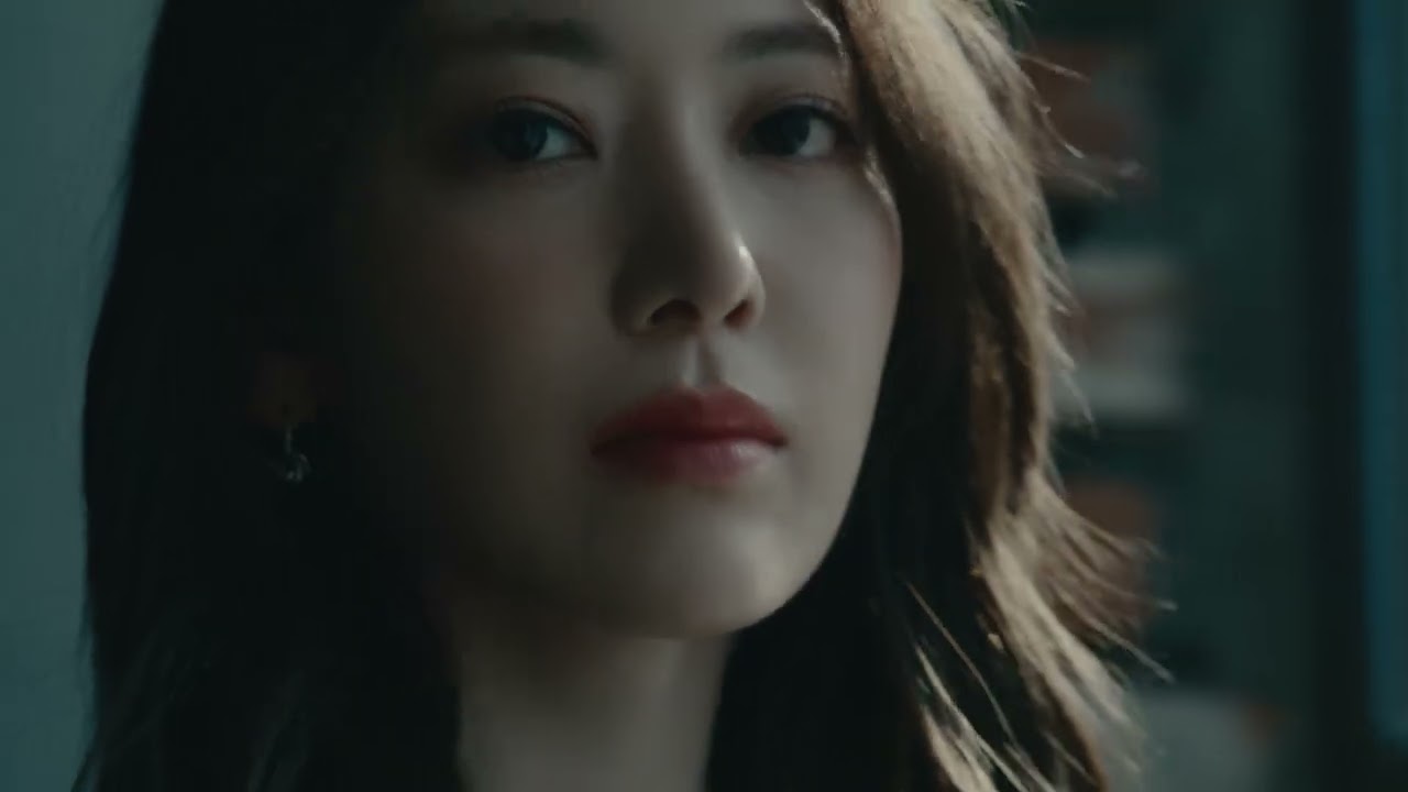 LE SSERAFIM 宮脇咲良がソロで出演！デジタルハリウッド大学新CM「みんなを生きるな。自分を生きよう。2023」30秒verが解禁に - MAGMOE