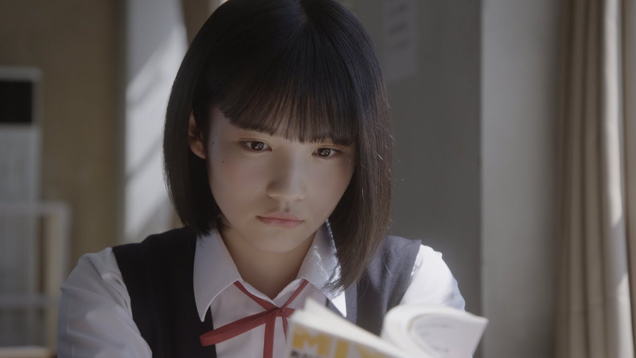 「あのCM美女は誰？」で注目AKB矢作萌夏オフショット動画 - MAGMOE