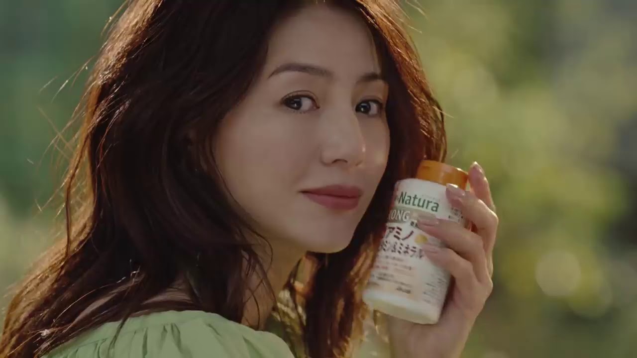 CM‐ディアナチュラ 「ついている」篇 ‐井川遥 - MAGMOE