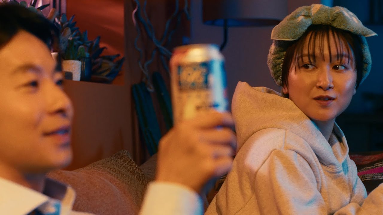 仲野太賀＆ラランド・サーヤ、夫婦役で初共演！ サントリー「-196℃瞬間凍結」新CM「イチキューローうまい」編 - MAGMOE