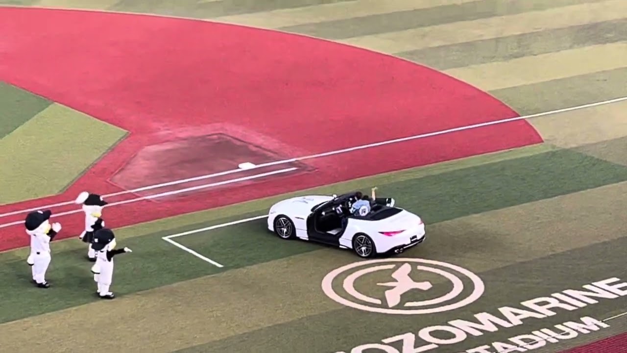 【サプライズ】嵐・相葉雅紀さん セレモニアルピッチ【ZOZOマリン】 - MAGMOE