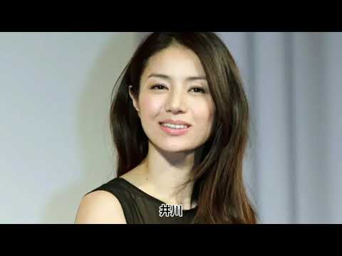 「ため息出ちゃいます」47歳・井川遥“太ももあらわ”な大胆ファッションにファン悶絶「なんちゅー美しさ」 - MAGMOE