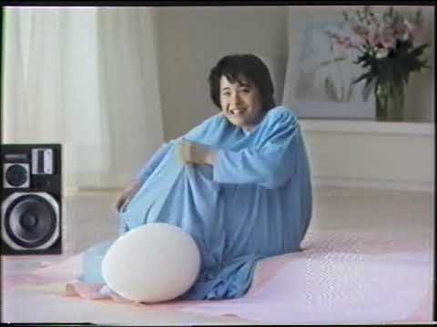 富田靖子15歳 CM 1984 ROXY KENWOOD - MAGMOE