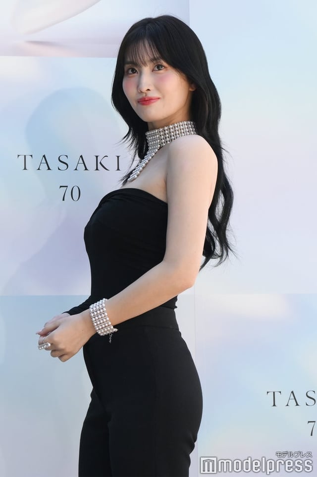 240425 モデルプレスTwitter更新 - TWICE モモ、8,000万円以上のジュエリーを着用💍 - MAGMOE