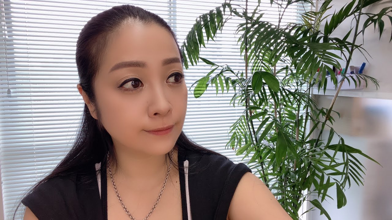 小向39歳になりました ️375チャンネル がライブ配信中！ - MAGMOE