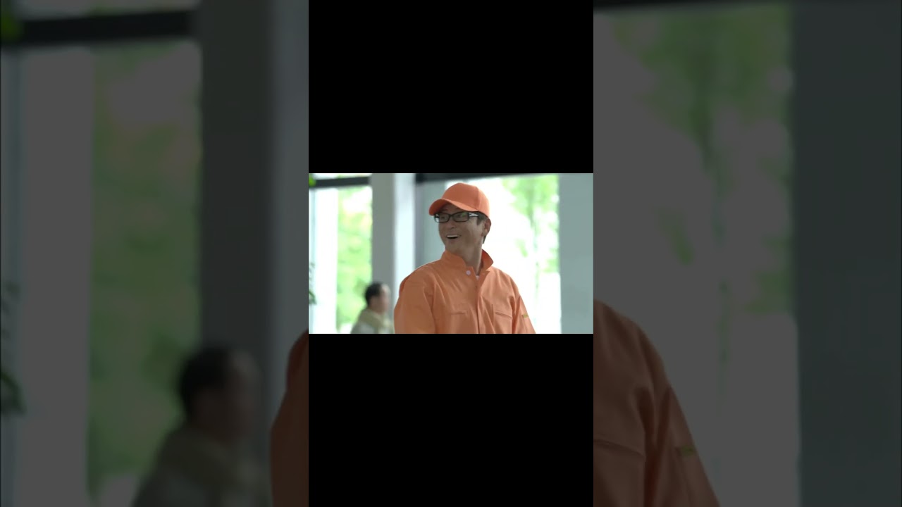 剛力彩芽 森三中 井川遥 哀川翔 au「MNP社長登場」編 CM30秒 - MAGMOE