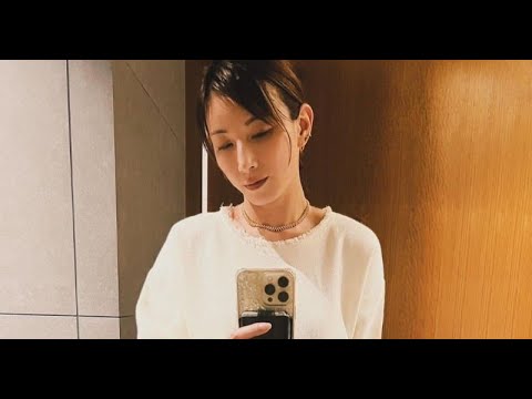 T2- 41歳・加藤あい、太ももチラリ美麗な“ミニスカ”ワンピ姿に反響「めっちゃキレイ」「透明感ぱねー」 - MAGMOE