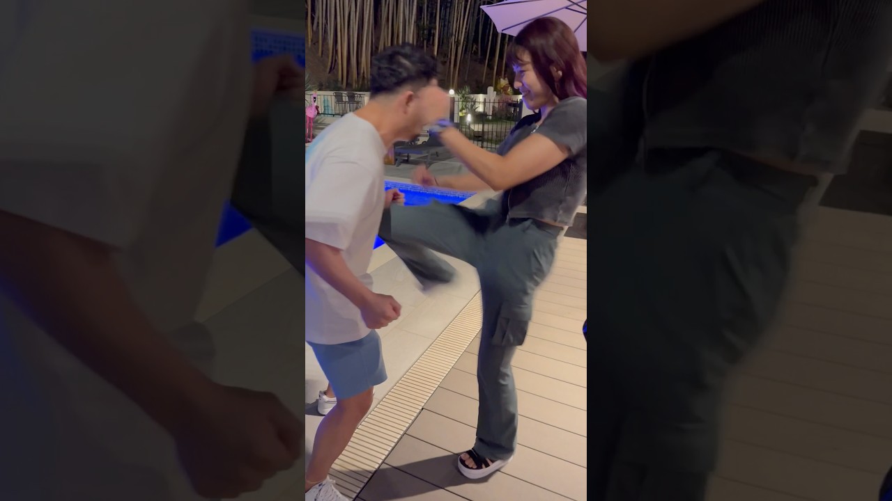 ぱんちゃん璃奈 に膝蹴りもらってみた！ #ブレイキングダウン #breakingdown #格闘技 #ほっそん #山本隆寛 #膝蹴り - MAGMOE