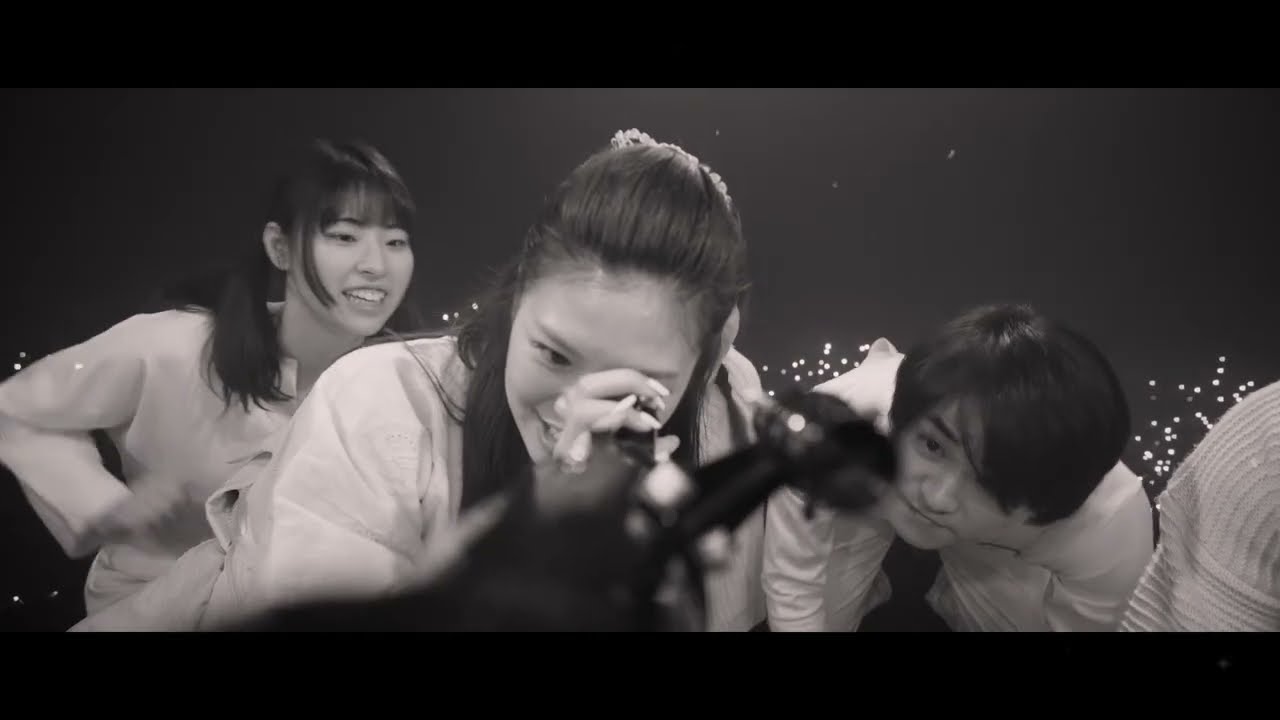 サヘル・ローズ 初監督作品『花束』予告編 30秒ver. - MAGMOE