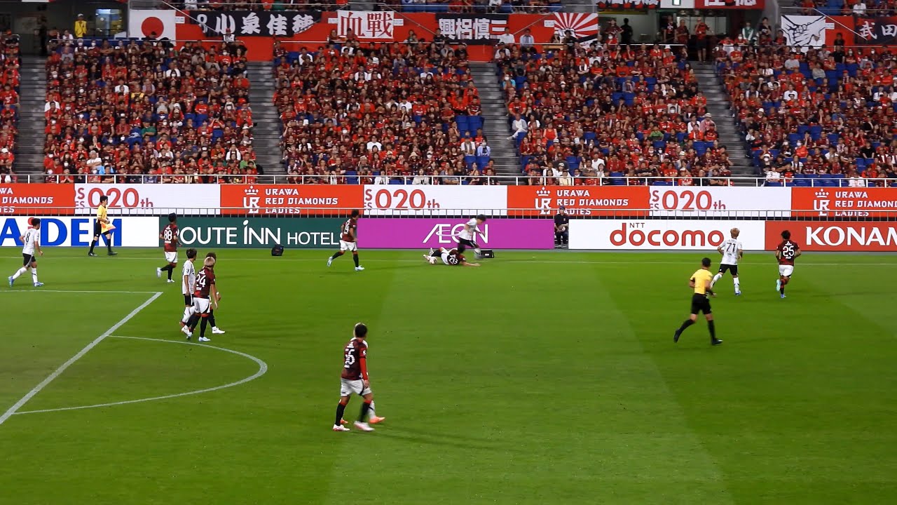 原口のタックル～2024年9月21日 浦和レッズvsFC東京 - MAGMOE