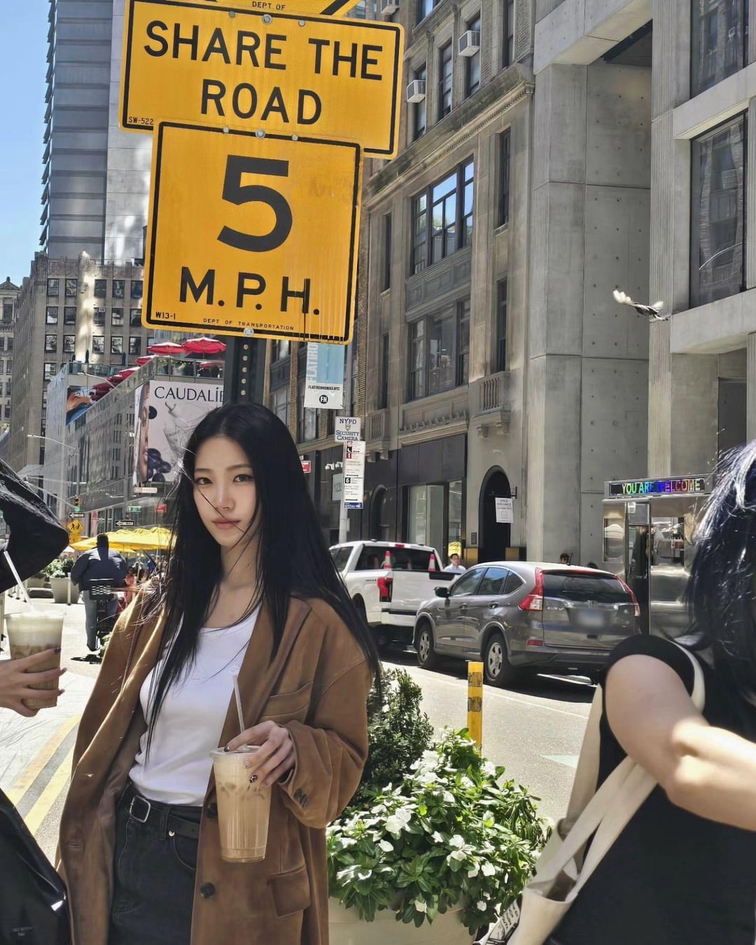 240919 カズハ Instagram アップデート (feat. LE SSERAFIM) - MAGMOE