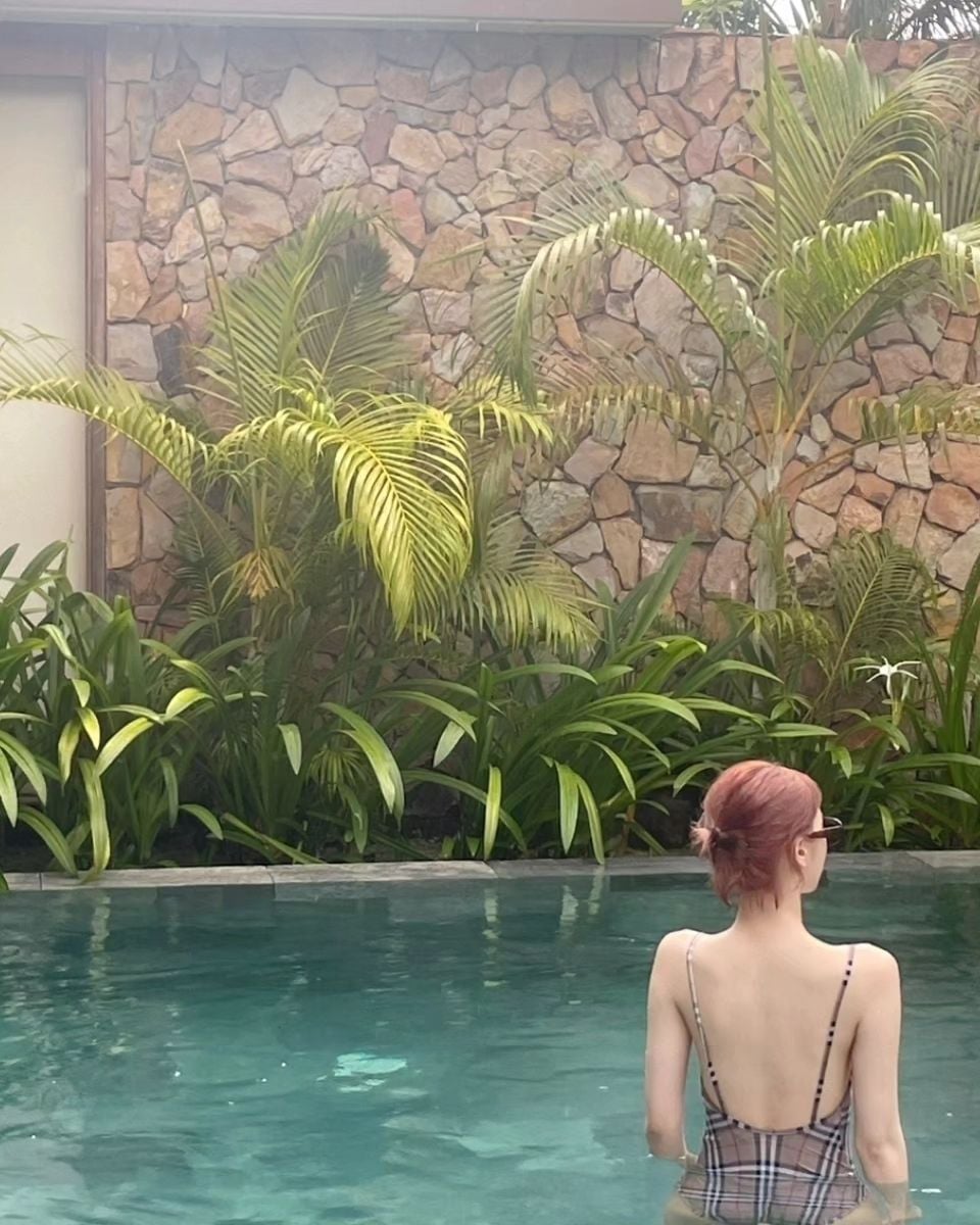 240925 キム・チェウォン Instagram 更新 - MAGMOE