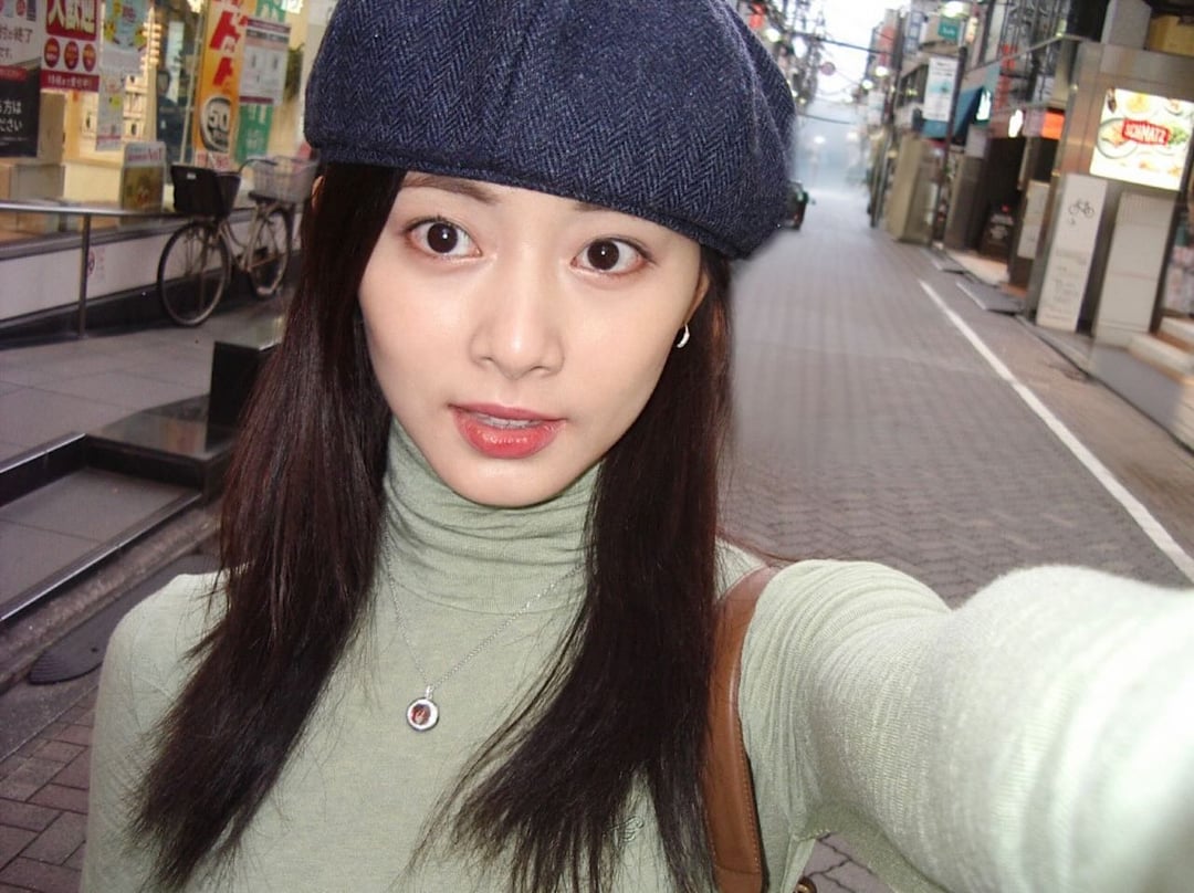 241030 Tzuyu Instagram Update - MAGMOE