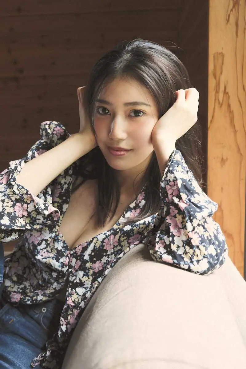 阿部なつき “令和の峰不二子”2nd写真集「追求」 過去最大露出に挑戦!?― スポニチ Sponichi Annex 芸能 - MAGMOE