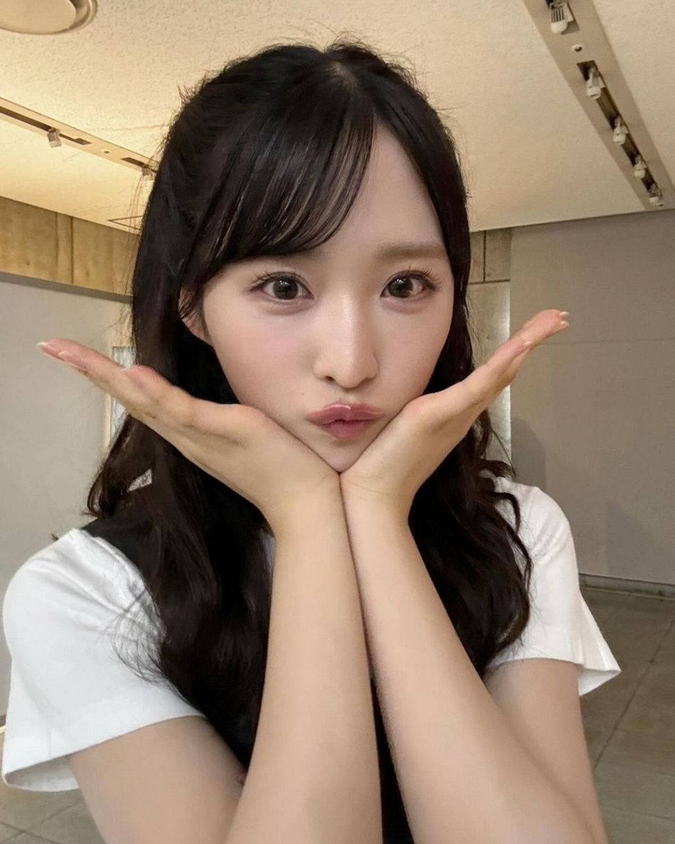 雨も寒さも「なんてたってミニスカ」宣言、AKB22歳に賞賛の声「アイドルの鏡」「流石」「脚きれい、ミニスカが超似合う」 - nishispo.nishinippon.co.jp - MAGMOE