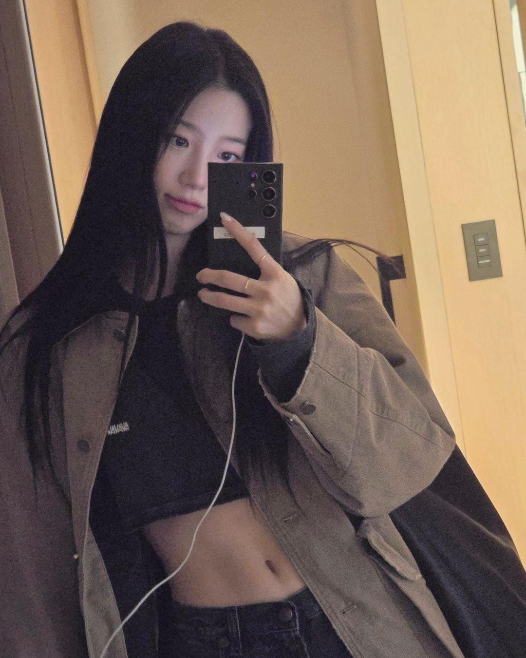 241130 かずは Instagram 更新 - MAGMOE