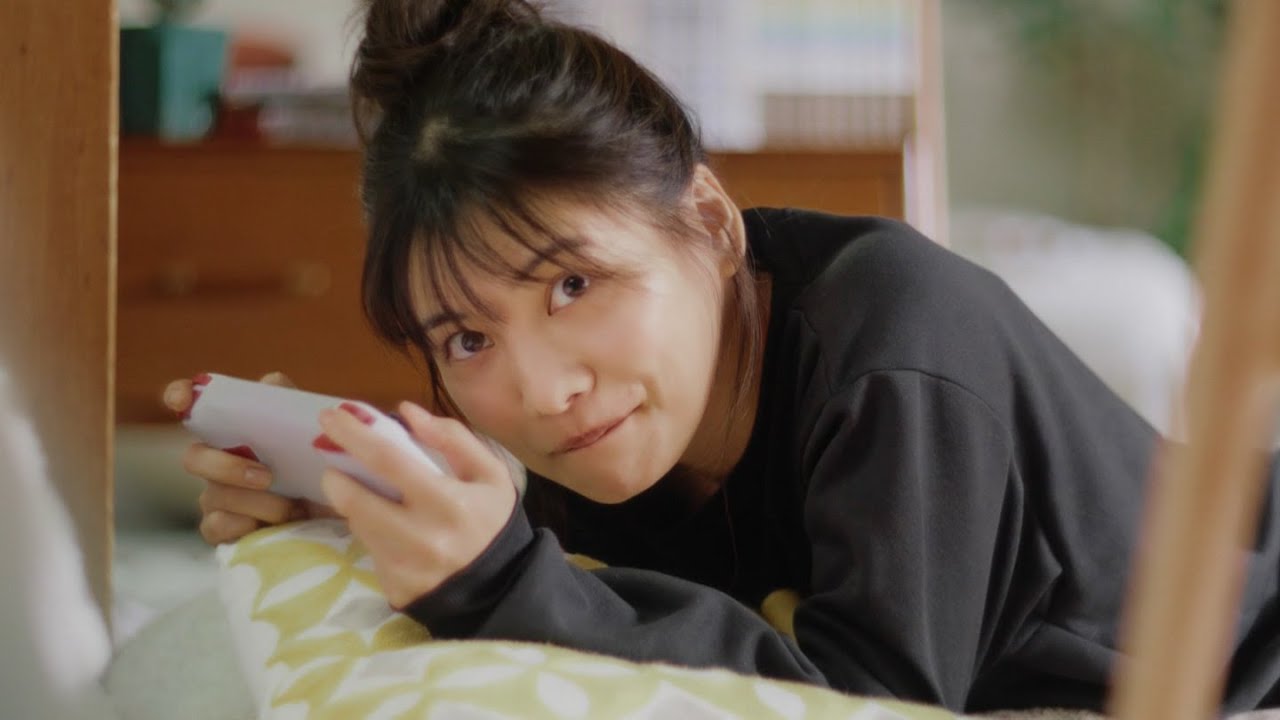 松永有紗 GEO 「ゲオのあったかスウェットセットアップ」 TVCM - MAGMOE