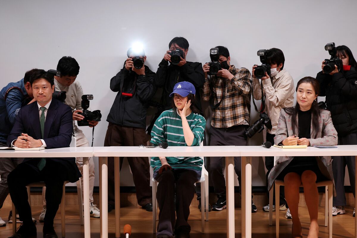 “激しすぎるお家騒動”に揺れる韓国K-POP界、大ブレイクした「NewJeans」は大丈夫か？ 日本では「NewJeansおじさん」も登場 ミン・ヒジン現象を読み説く(1/6 ...