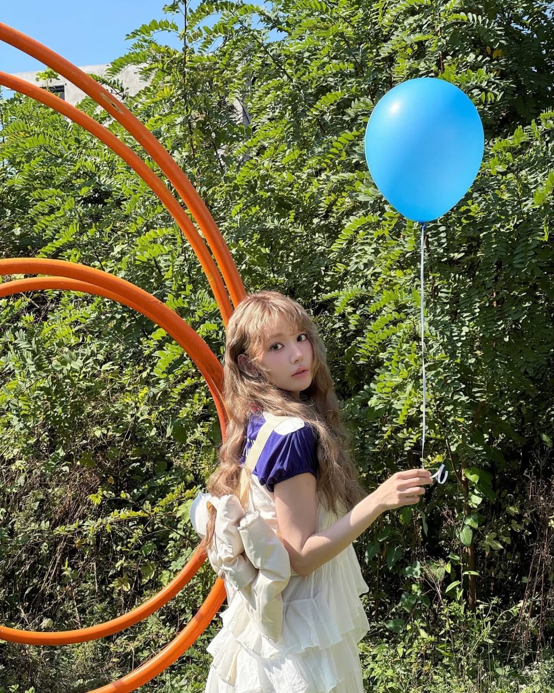 241202 宮脇咲良 Instagram 更新 - MAGMOE