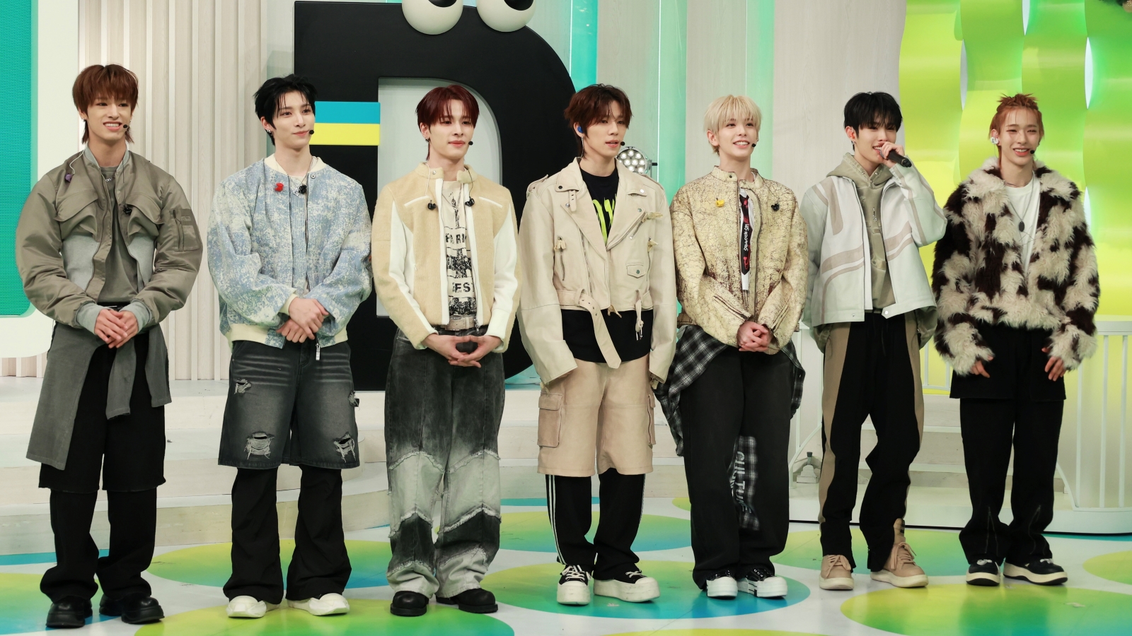 NEXZ 日本のテレビ初！最新曲生披露&2月1日,2日にNAYEON(TWICE)との共演を発表！｜entax（エンタックス） - MAGMOE