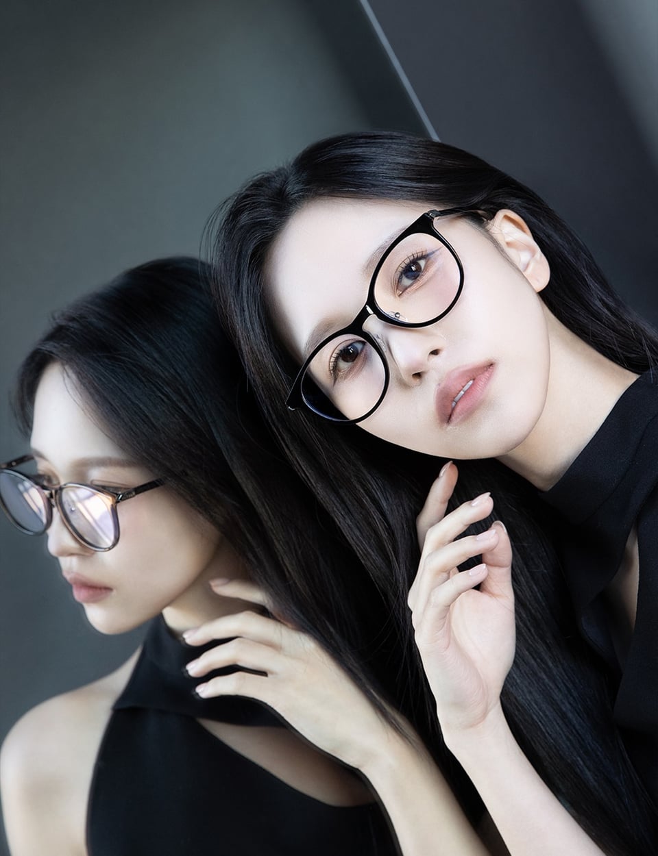 Mina looking so beautiful - MAGMOE