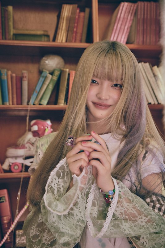 ILLIT ソロインタビュー Vol.5：IROHAが立てる2025年に達成したい目標 「単独コンサートをしてみたい」 - Real Sound｜リアルサウンド - MAGMOE