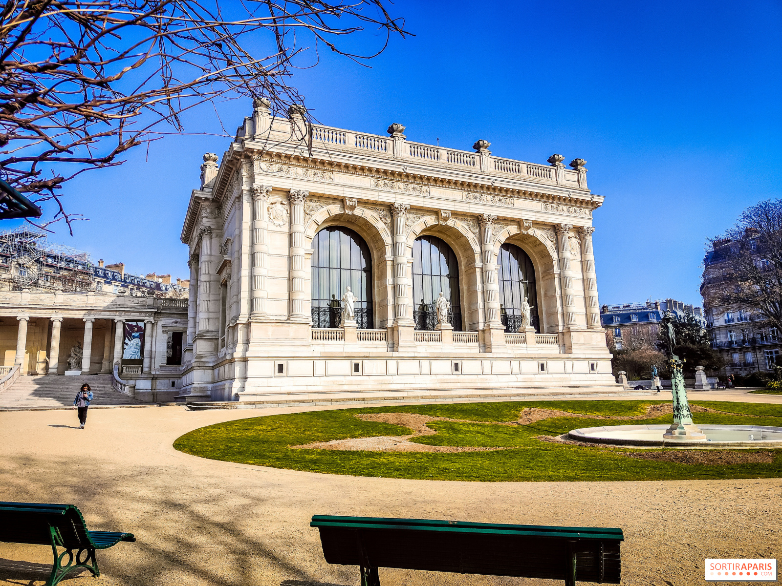 リック・オウエンス：この夏、ガリエラ宮にデザイナーに捧げるファッション展が登場 - Sortiraparis.com - MAGMOE