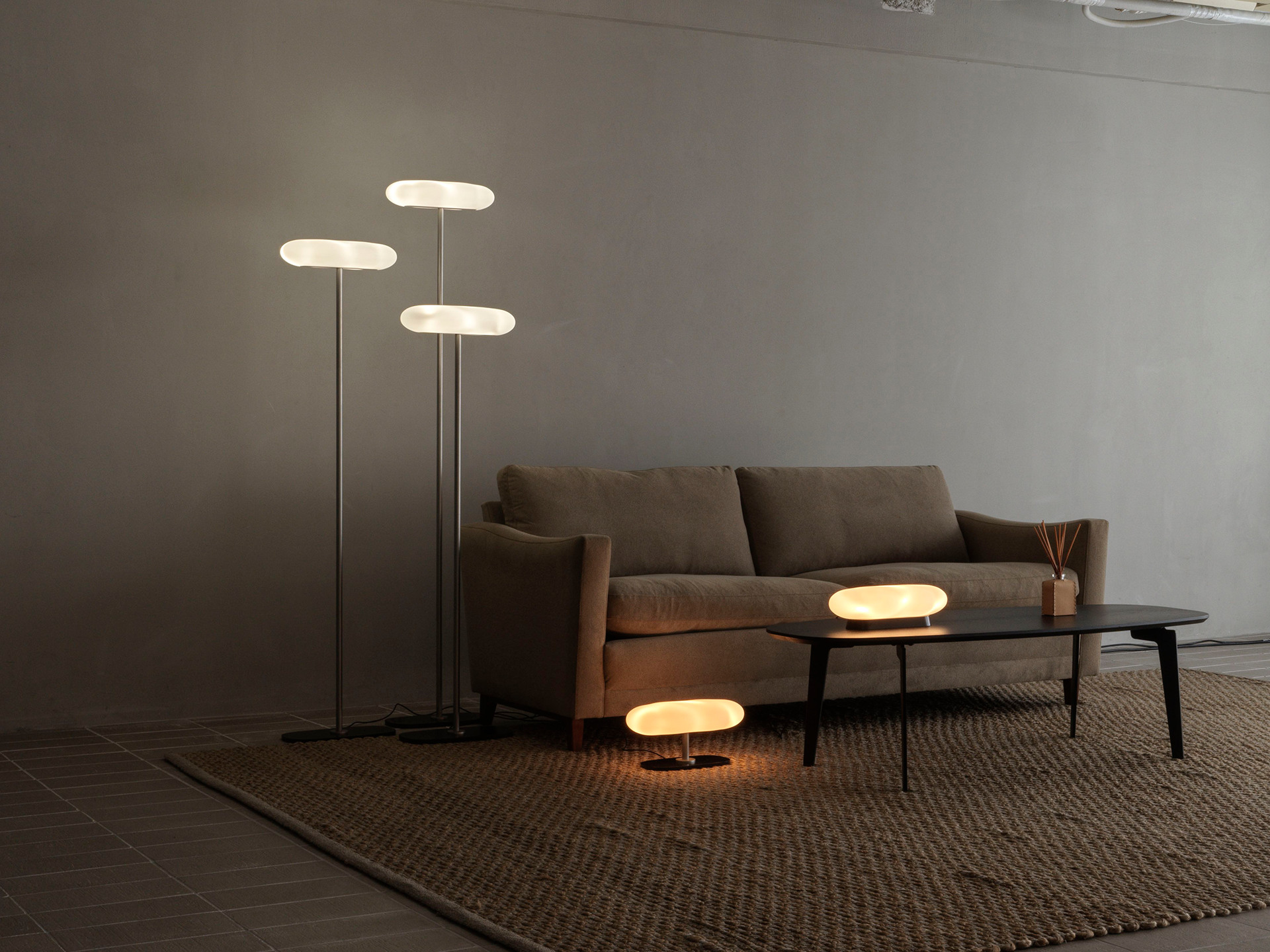 プロダクトデザイナー 古井翔真による 富山の空の思い描いた照明ブランド「KUMO」 | AXIS Web - MAGMOE