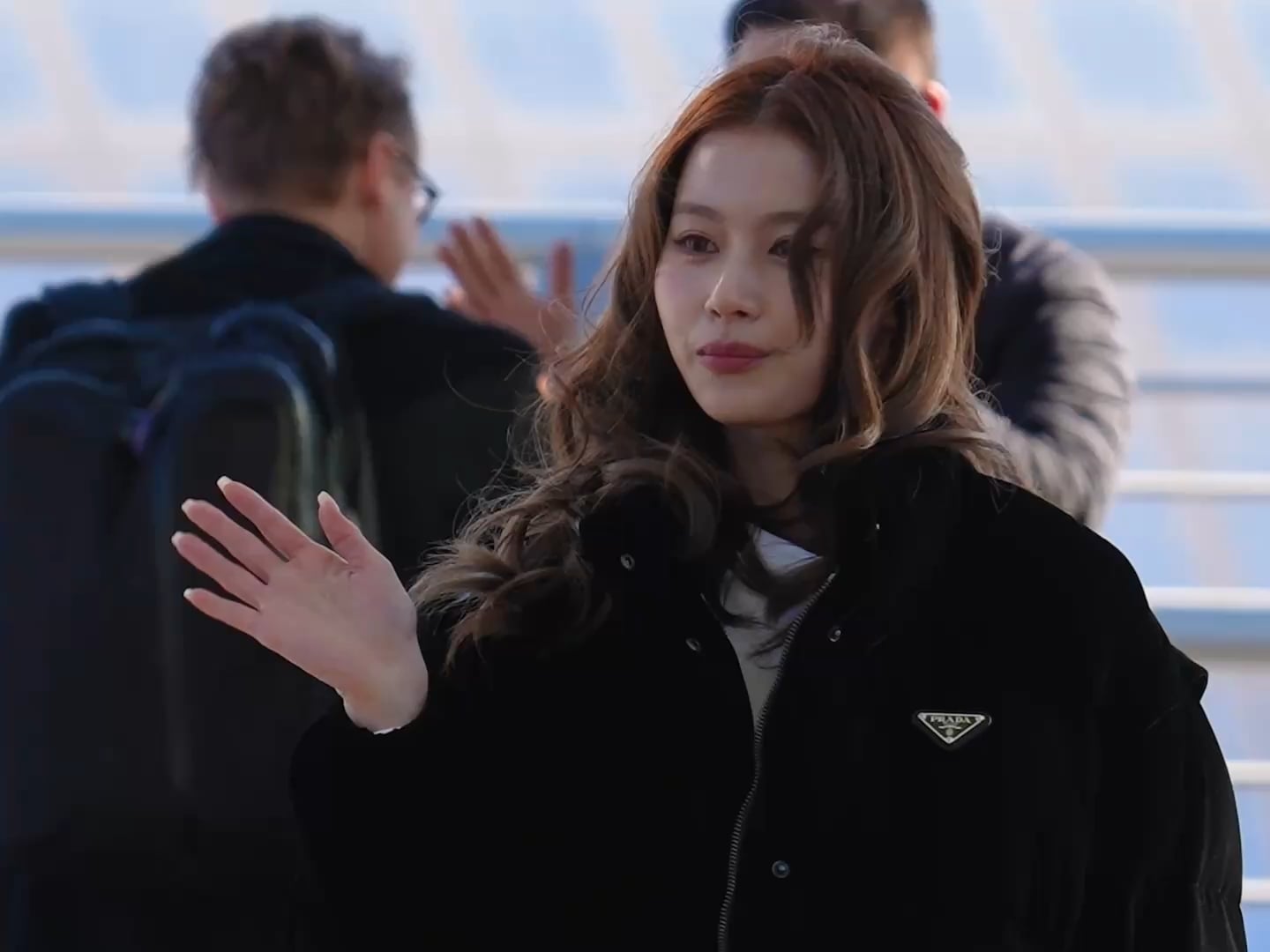 250217 - That is the smile Sana practices in front of her mirror - MAGMOE