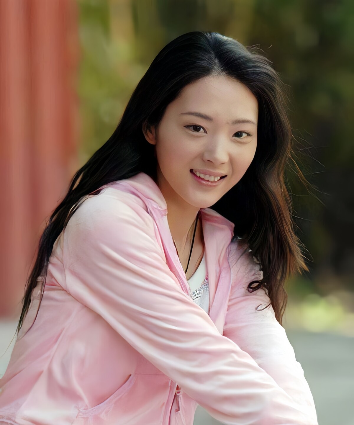 警察が「宮廷の諍い女」女優への捜査開始、ライブ配信で無免許飲酒運転を自ら暴露 - MAGMOE