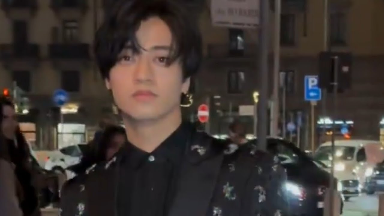 250227 Kaito TAKAHASHI 髙橋 海人 doing a photoshoot 📸 in the cold 🥶 outside ETRO show in Milan 27.2. ...