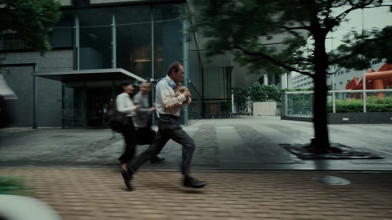 クラフトボス 甘くないイタリアーノ『宇宙人ジョーンズ・ある日のおつかい』篇 30秒 トミー・リー・ジョーンズ 安藤サクラ サントリー CM - MAGMOE