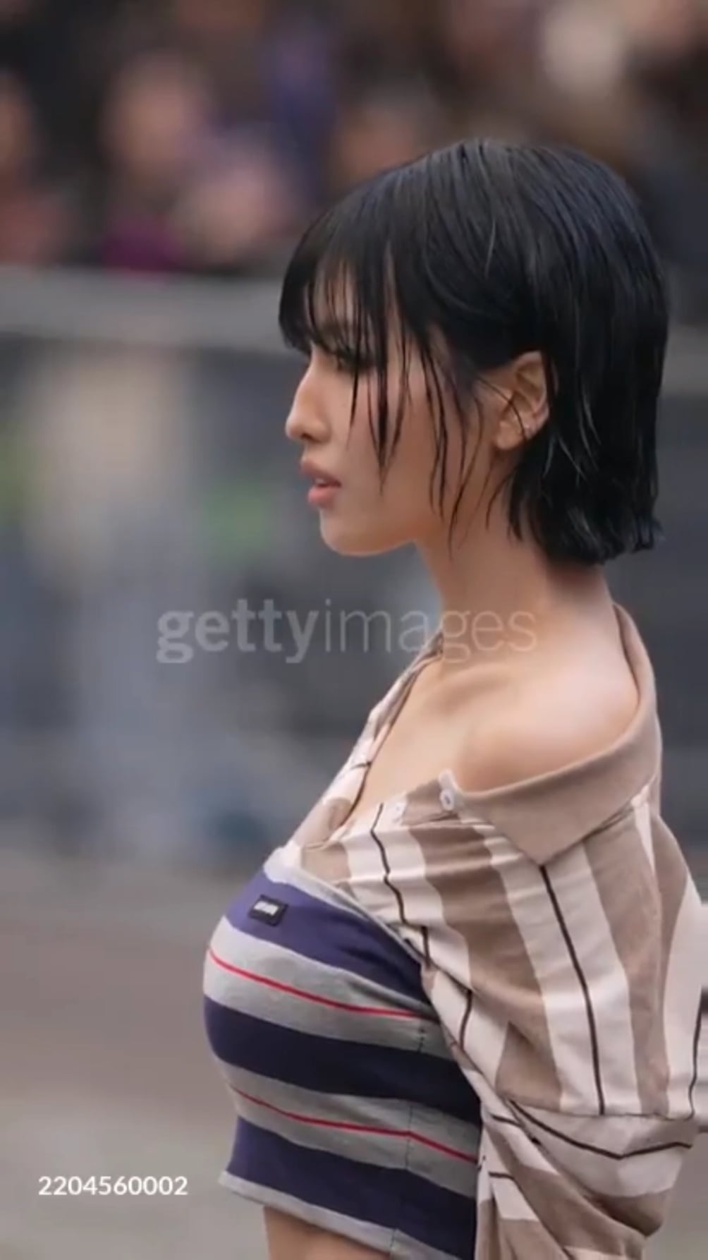 250311 Momo's beauty is unreal - MAGMOE