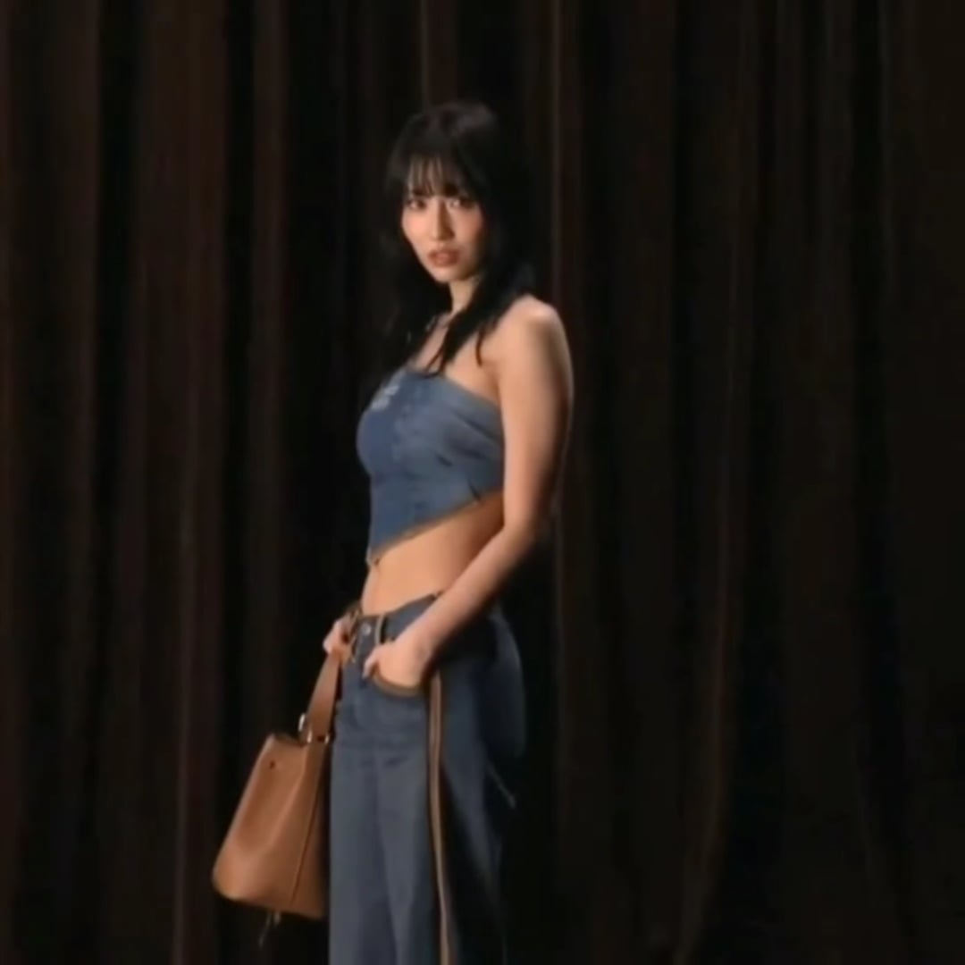 240305 Gorgeous Momo - MAGMOE