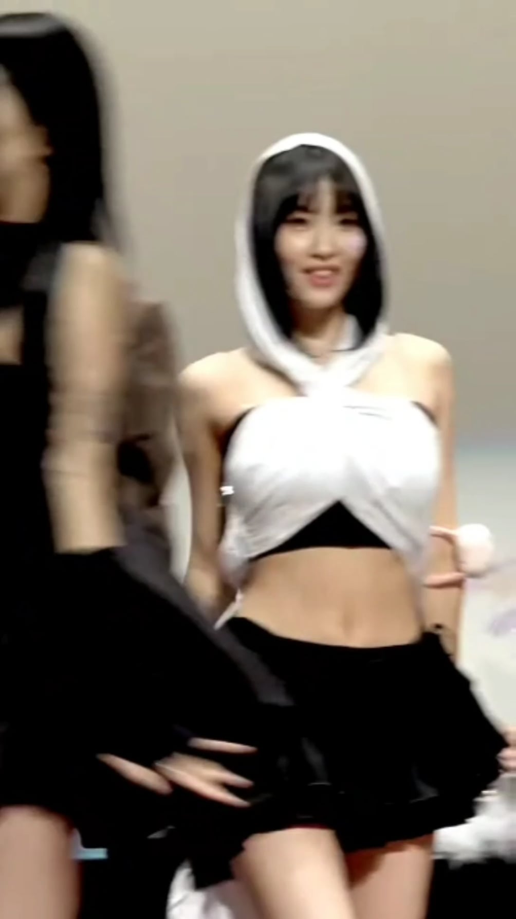 240302 Momo - MAGMOE