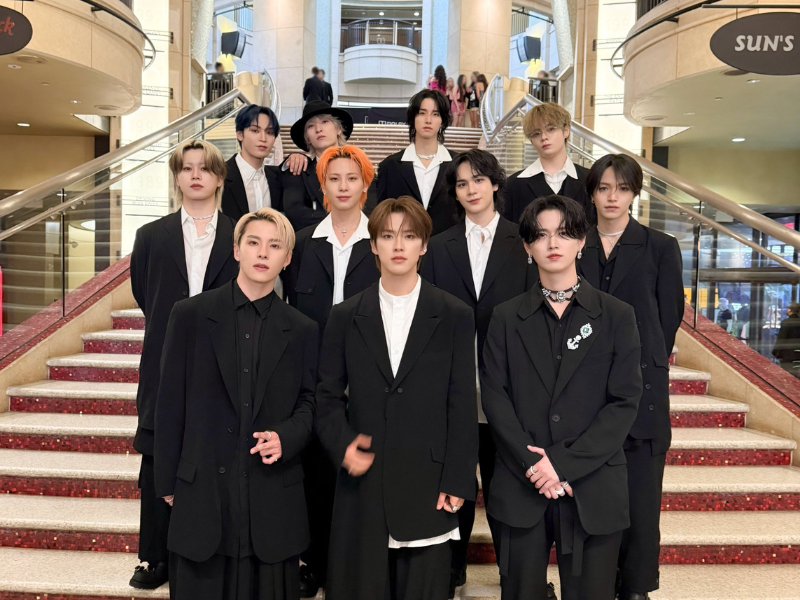 日本アーティスト初! JO1が『iHeartRadio Music Awards 2025』のレッドカーペットに登場! - MAGMOE