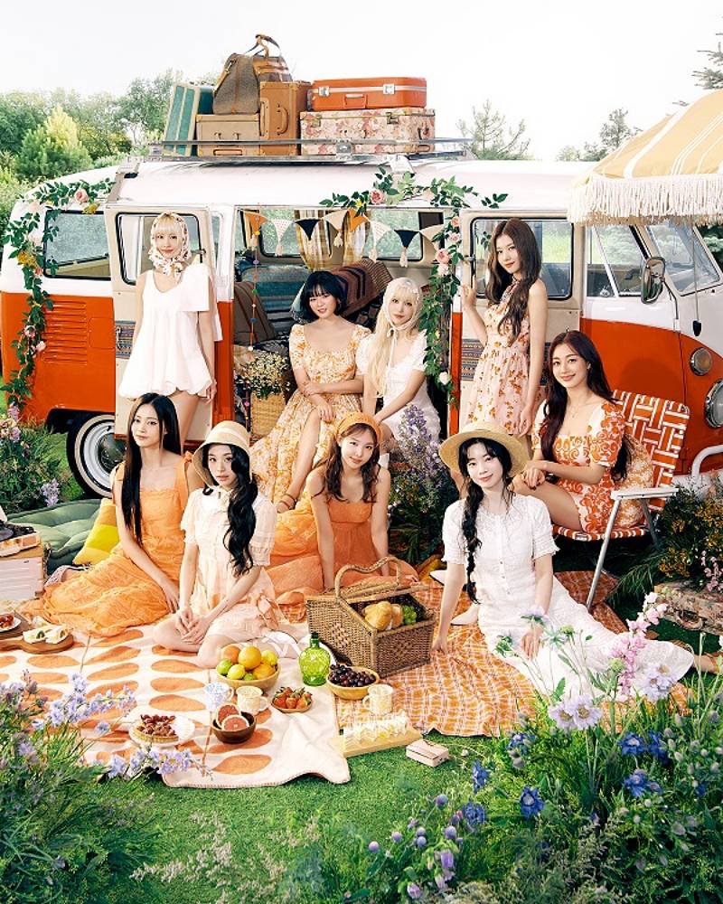 TWICE、春らしい雰囲気の5th BEST ALBUMのビジュアル一挙公開：【音楽】 - MAGMOE