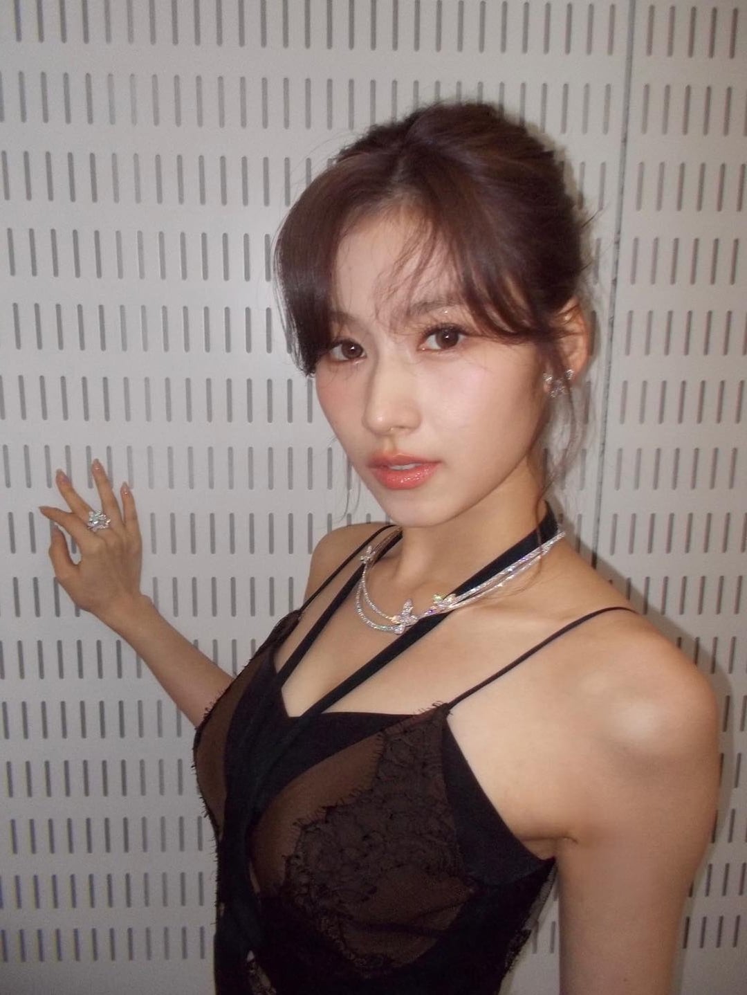 230721 Beautiful Sana 🖤 - MAGMOE